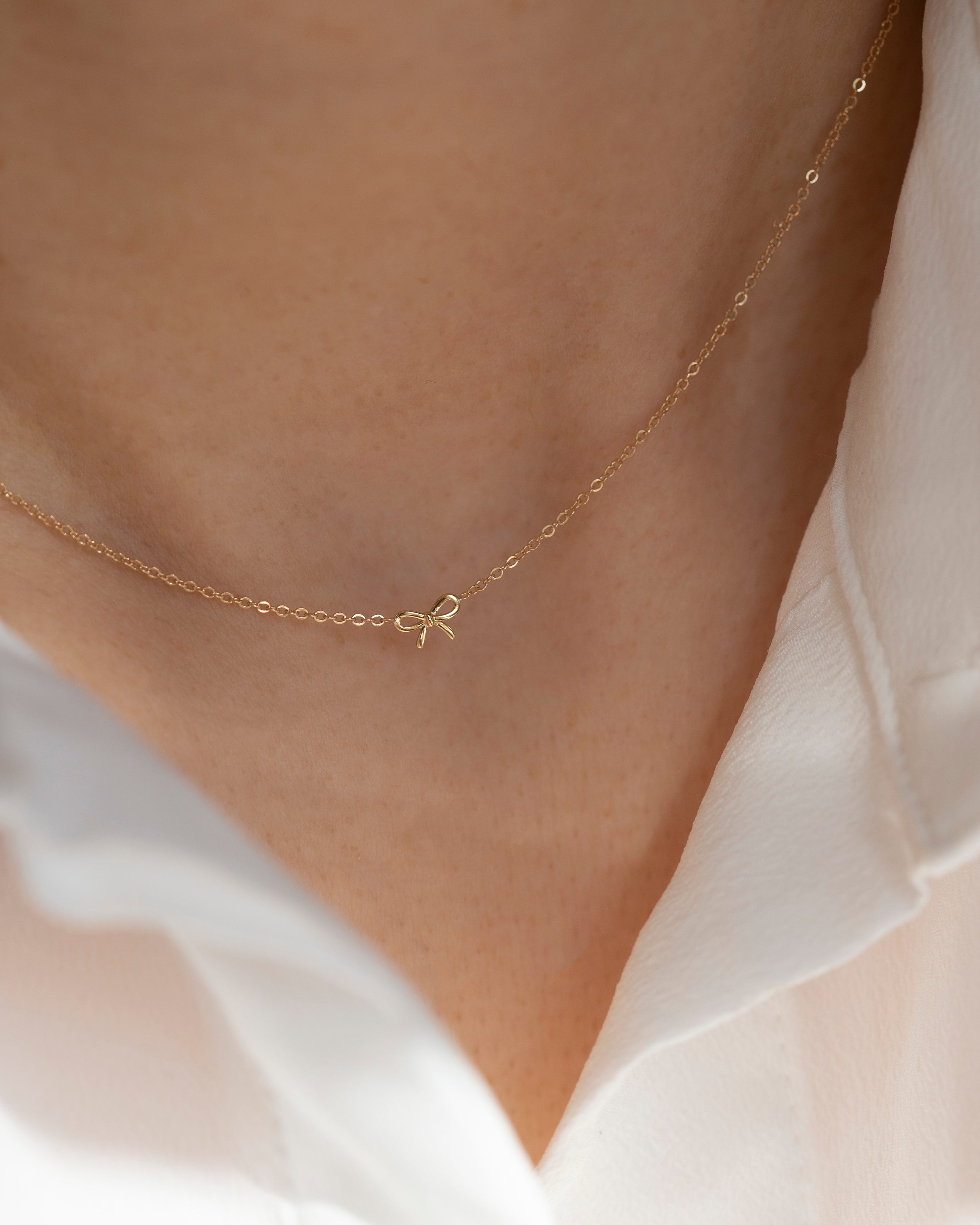 14k Gold Dainty Bow Necklace – E&E PROJECT