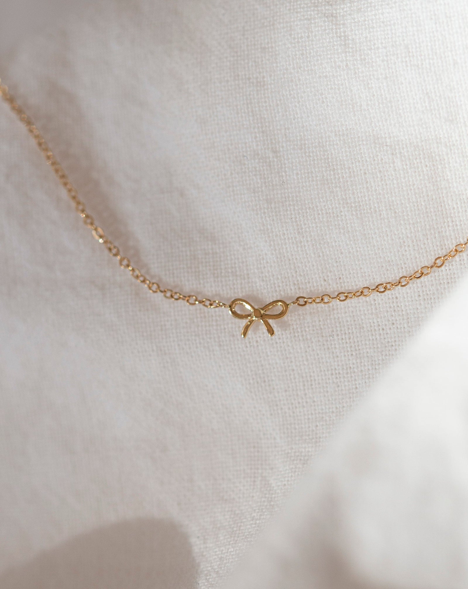 14k Gold Dainty Bow Necklace – E&E PROJECT