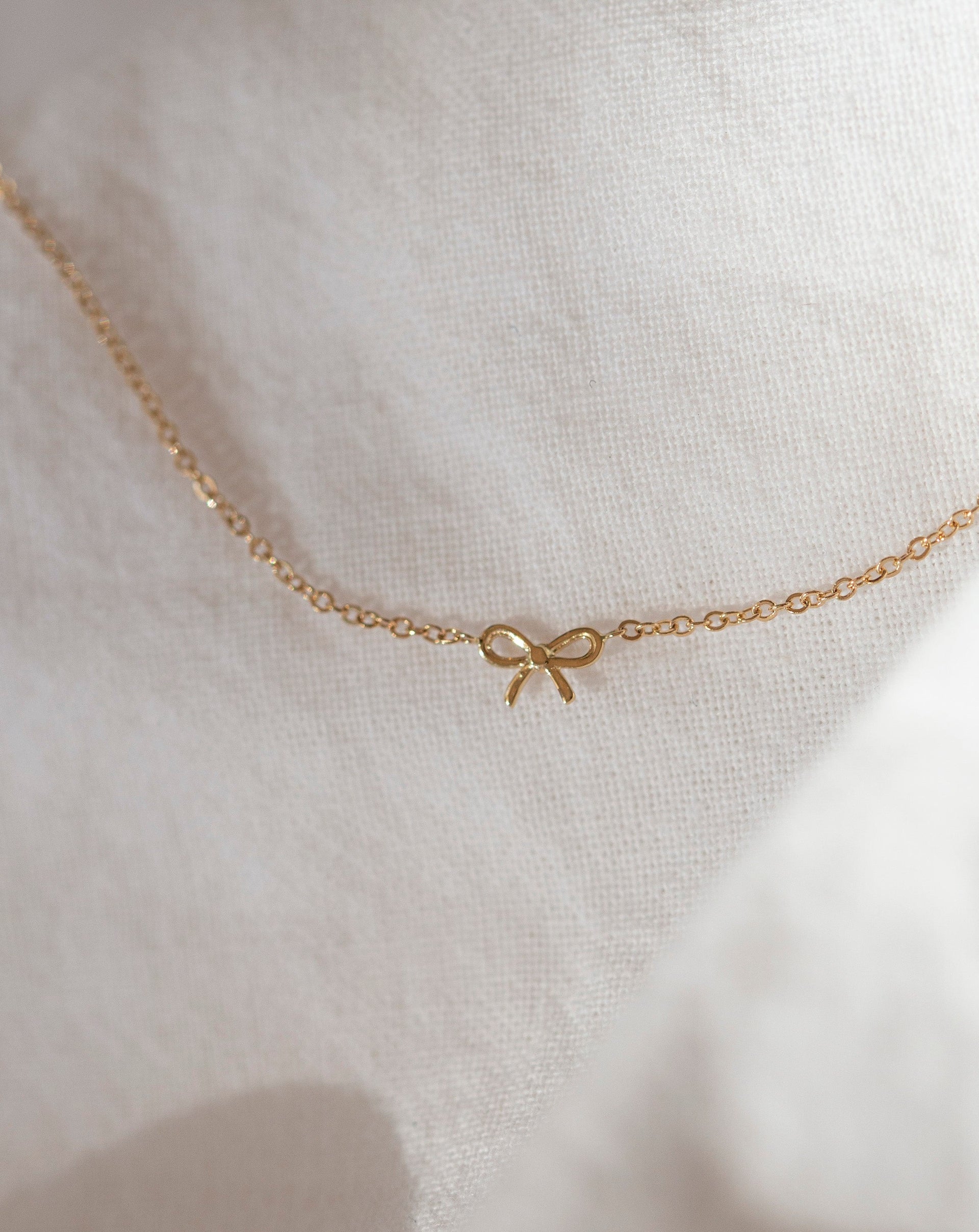 14k Gold Dainty Bow Necklace – E&E PROJECT