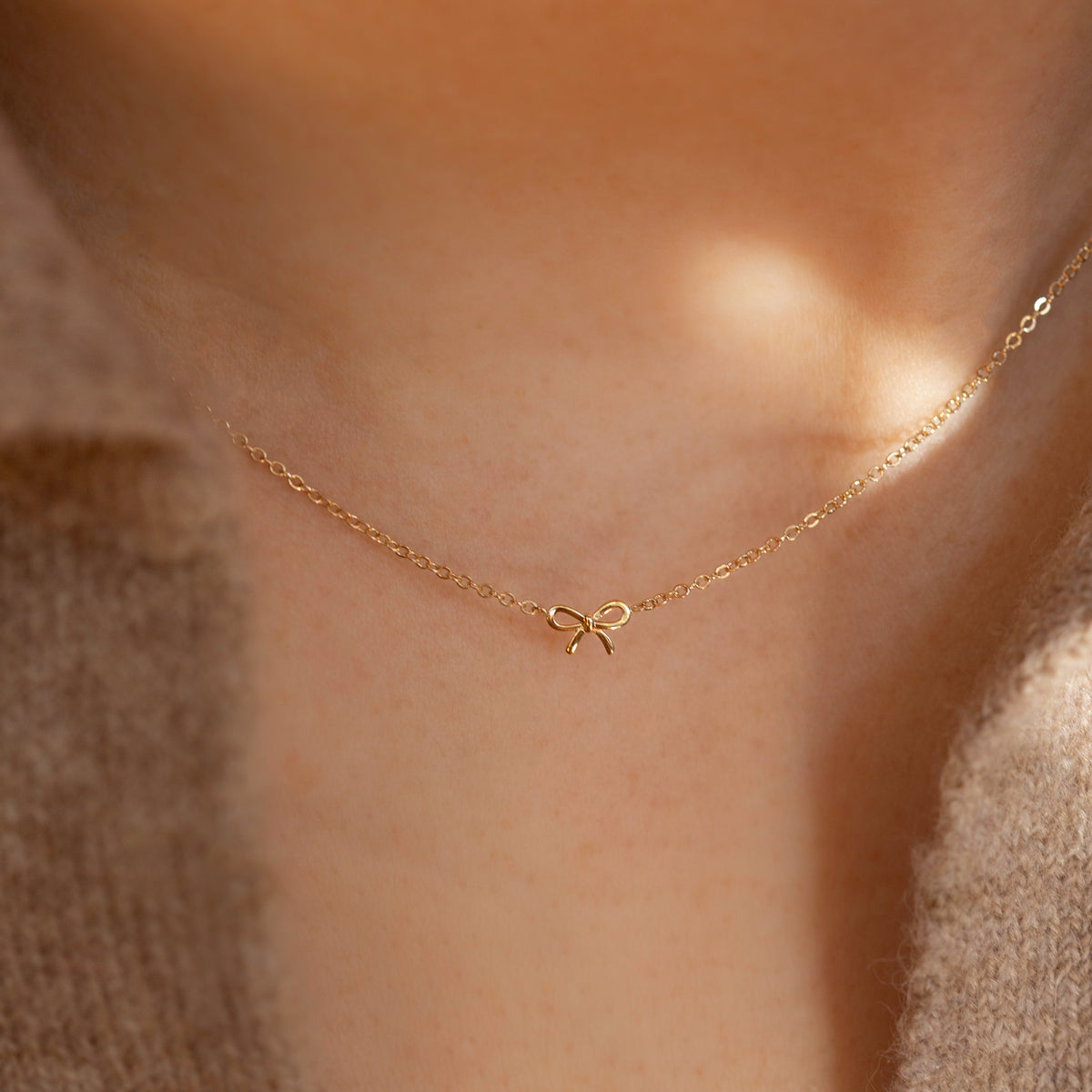 14k Gold Dainty Bow Necklace – E&E PROJECT