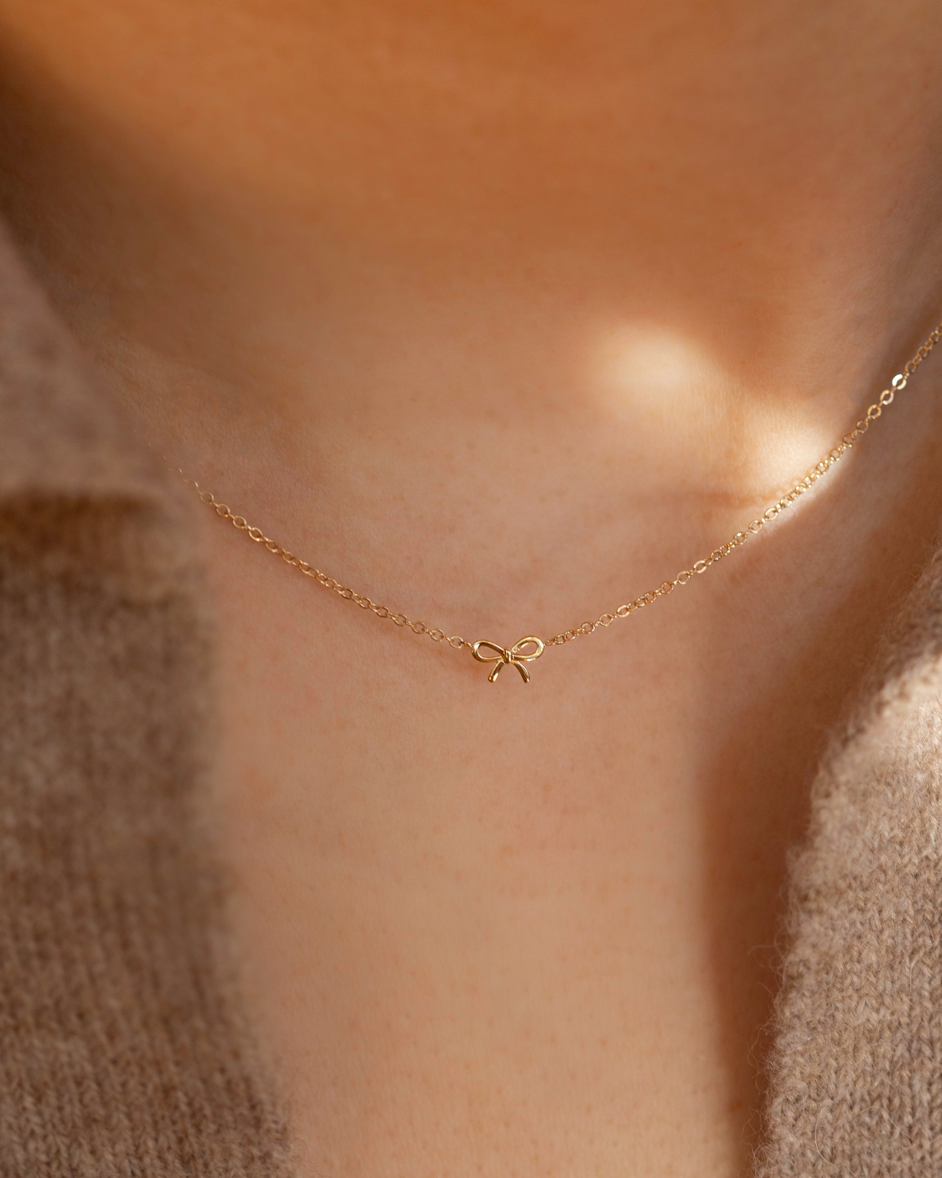 14k Gold Dainty Bow Necklace – E&E PROJECT