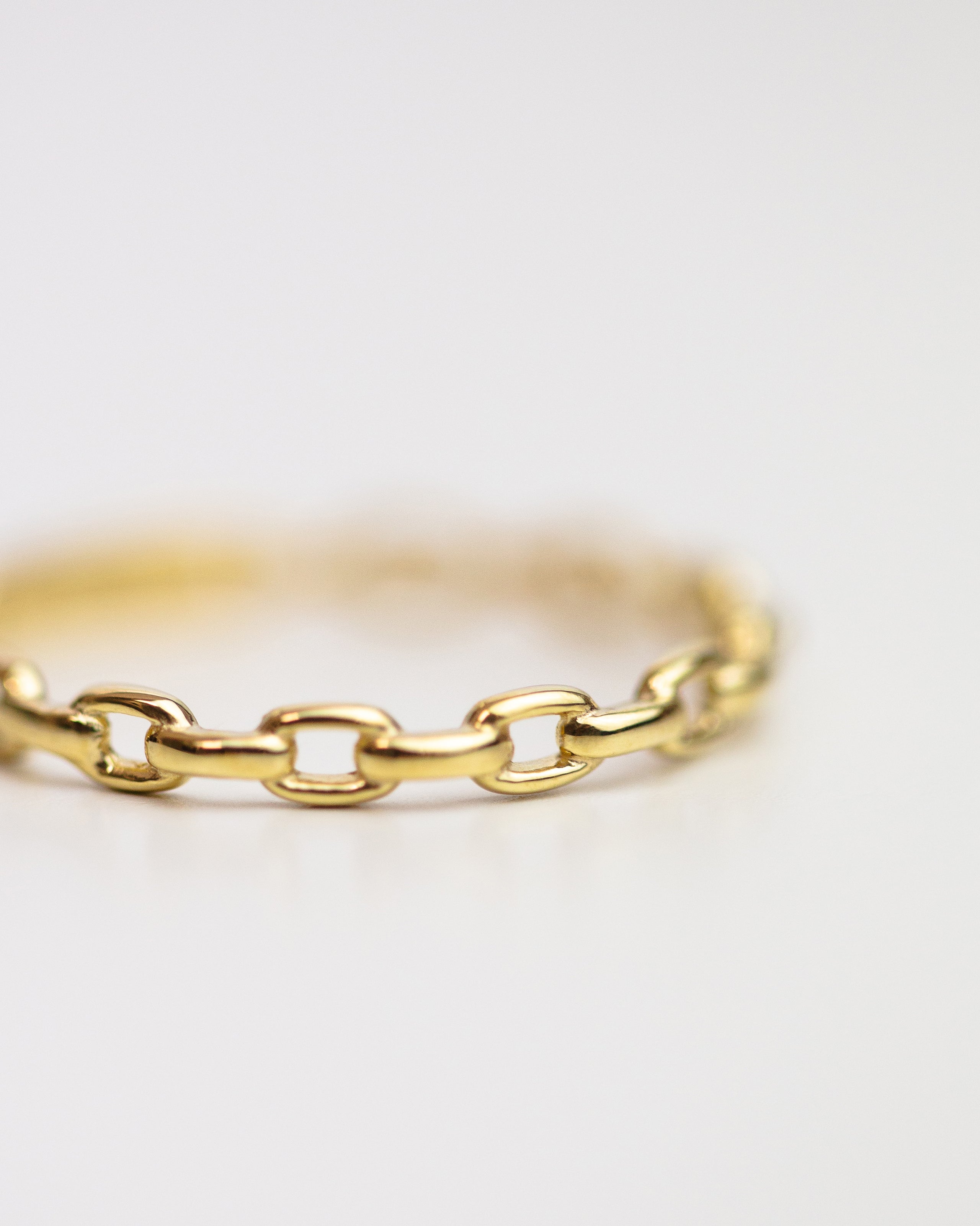14k Solid Oval Link Ring – E&E PROJECT