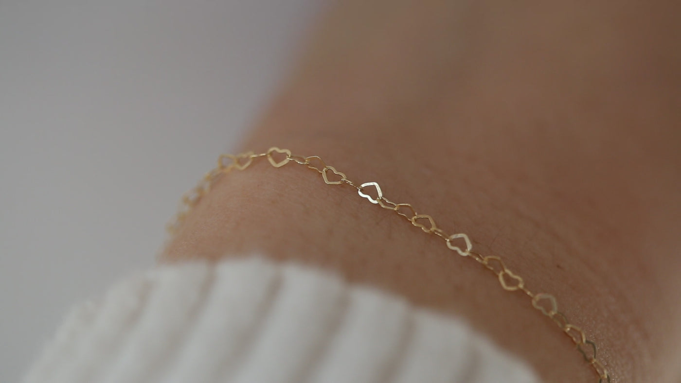 Mini Heart Link Chain Bracelet – E&E PROJECT