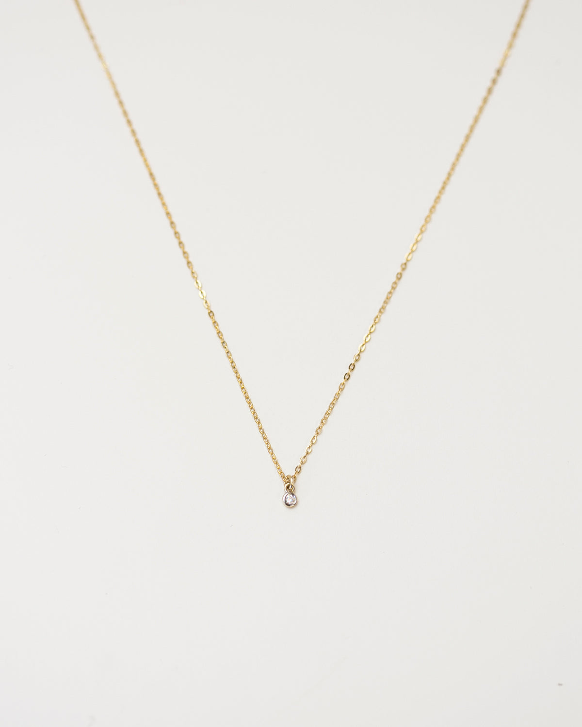 Tiny Diamond Necklace – E&E PROJECT
