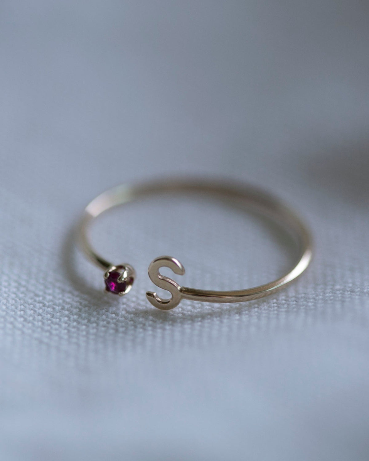 14k Gold Initial Ring with Birthstone – E&E PROJECT
