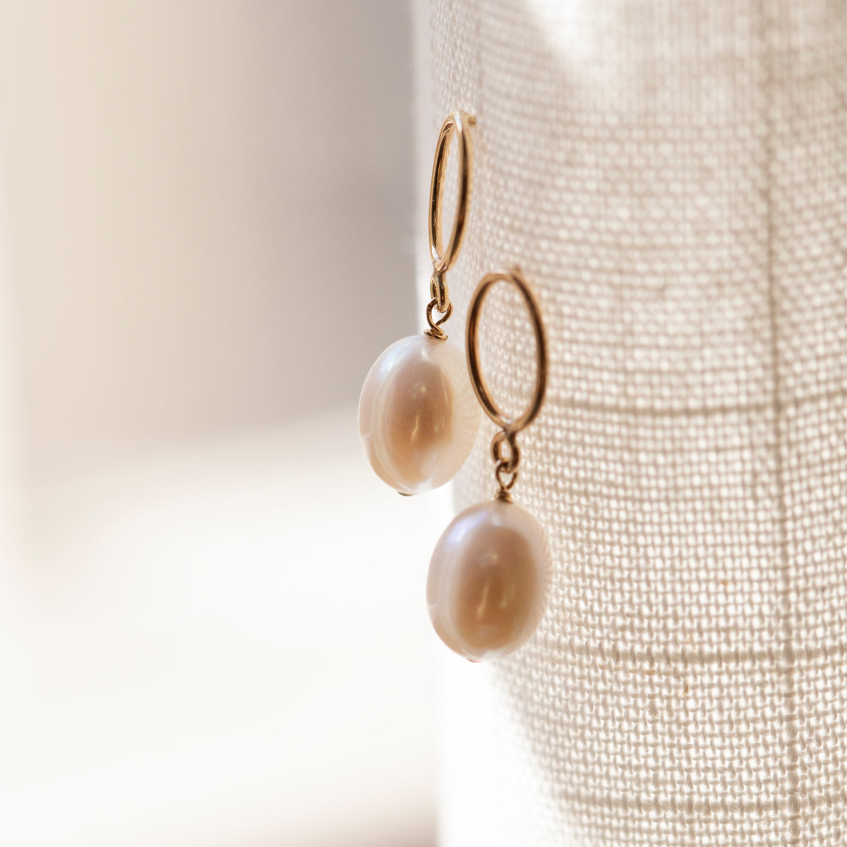 Oval Loop Pearl Drop Earrings – E&E PROJECT